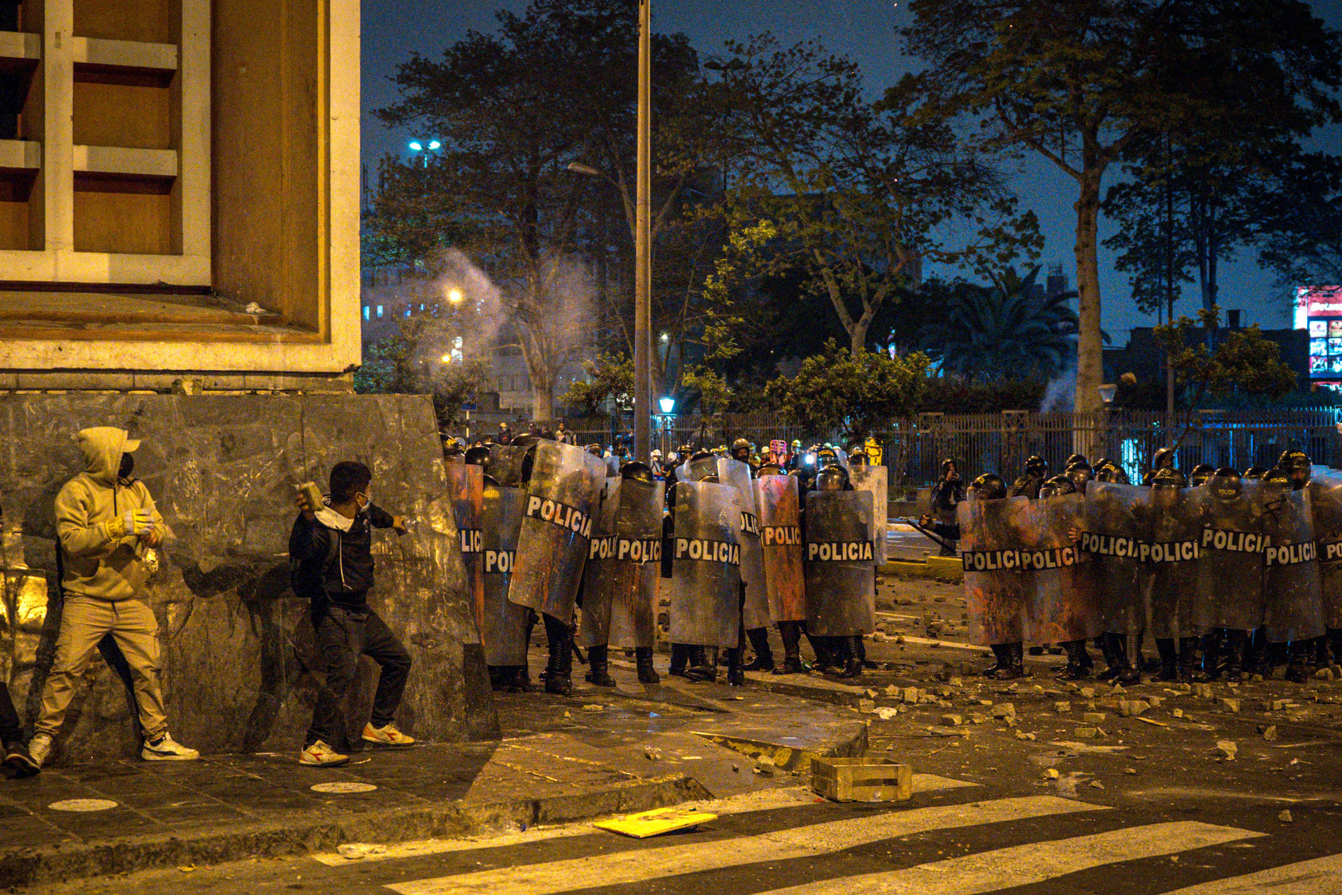 El Ejecutivo peruano prepara el estado de emergencia para Lima