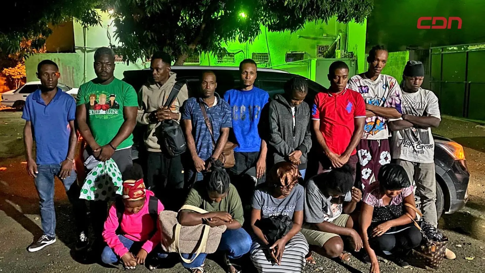 Ocupan jeepeta con 16 haitianos indocumentados