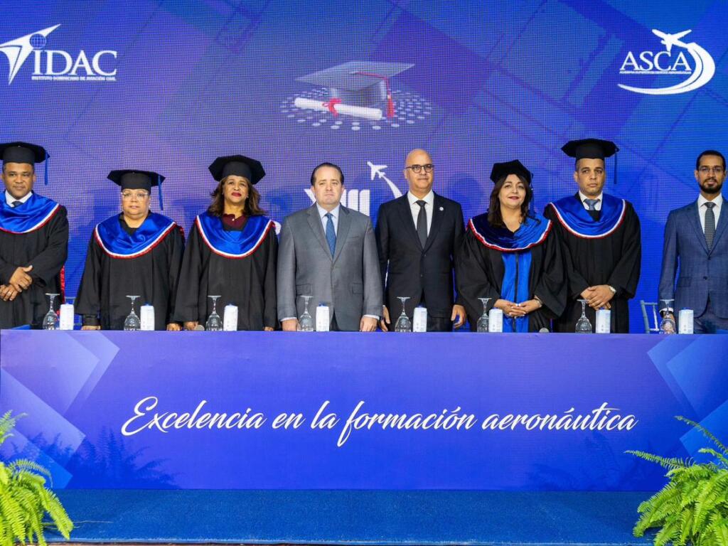 ASCA del IDAC gradúa 37 nuevos profesionales en su décimo tercera ...