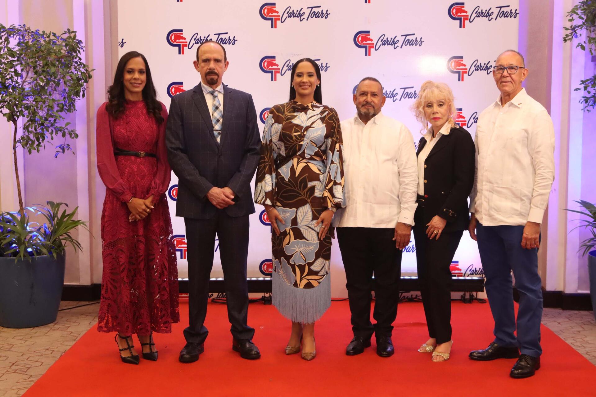 Caribe Tours celebra 40 años con emotiva ceremonia