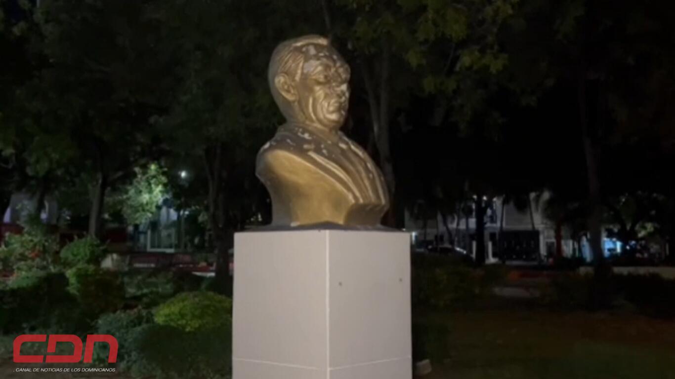 Plazoleta Duarte sumergida en tinieblas por falta de iluminación