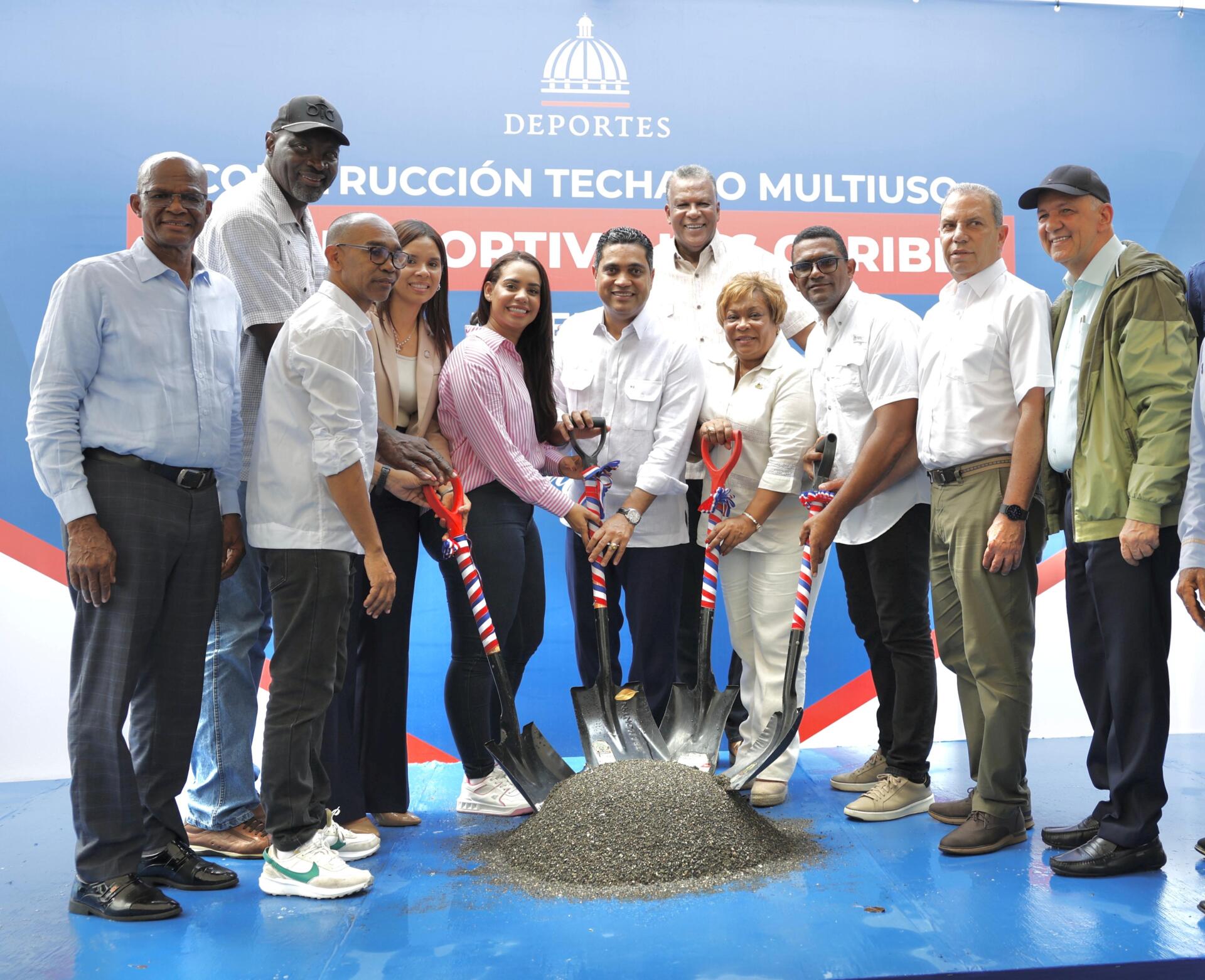 Comienzan construcción del Multiuso Club Los Caribe