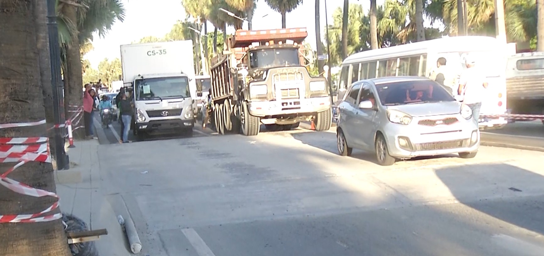 Ciudadanos rechazan calzada elevada en El Malecón por peligrosidad y ...