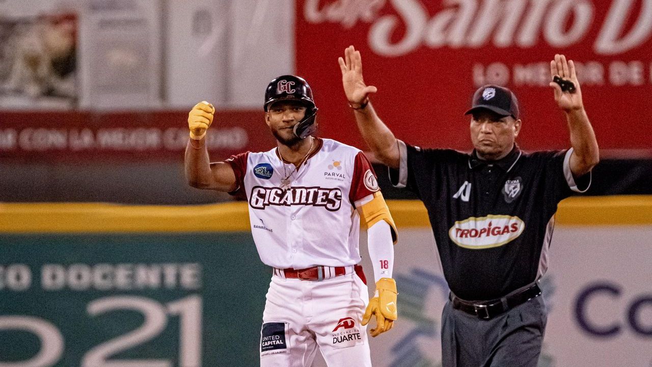 Johan Rojas arremete contra los árbitros tras controversial jugada