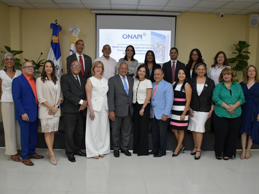 Onapi presenta edición de la revista Onapi Informa