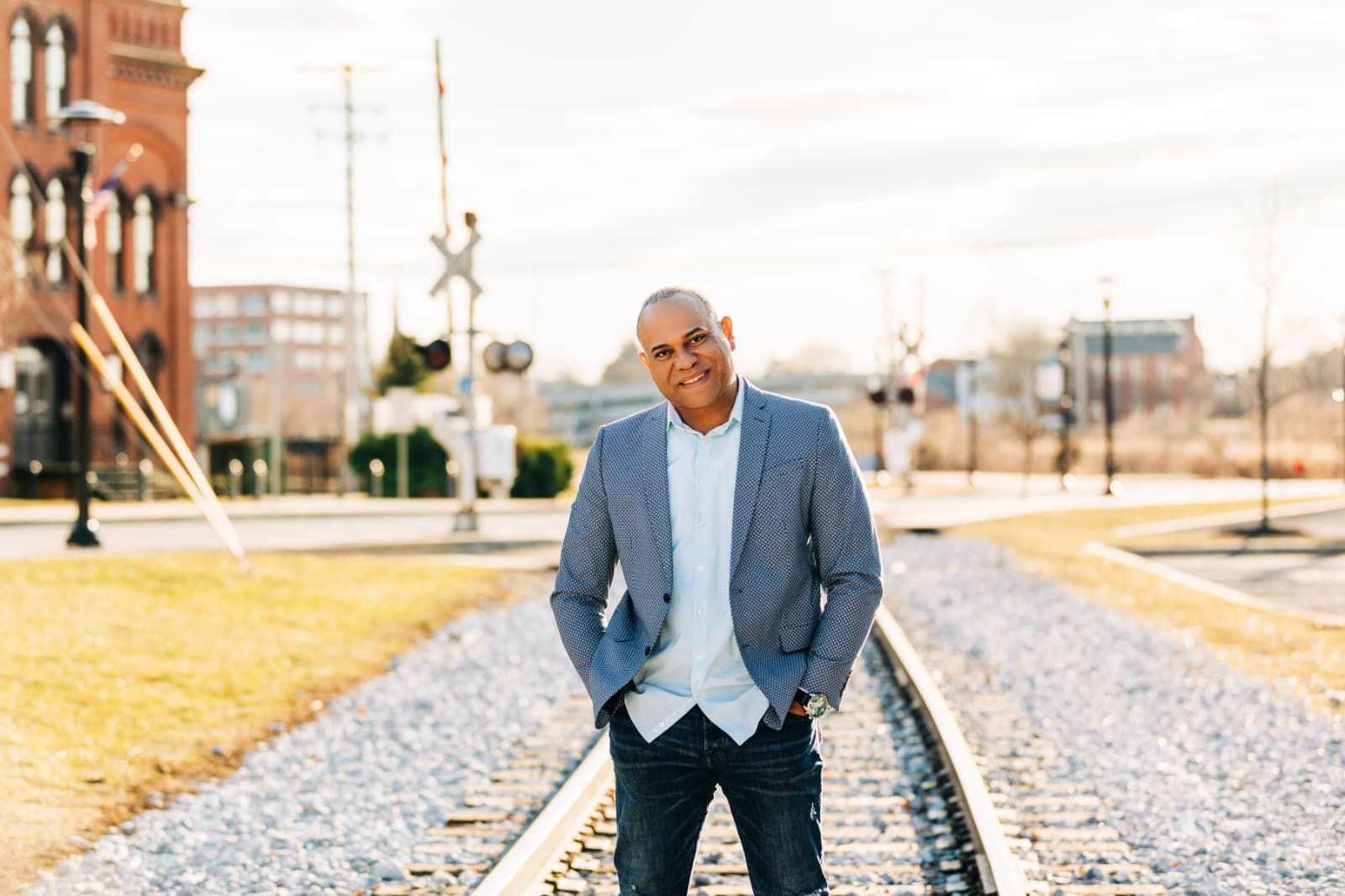 Edward Herrera presenta su nuevo sencillo “Fin de Semana”