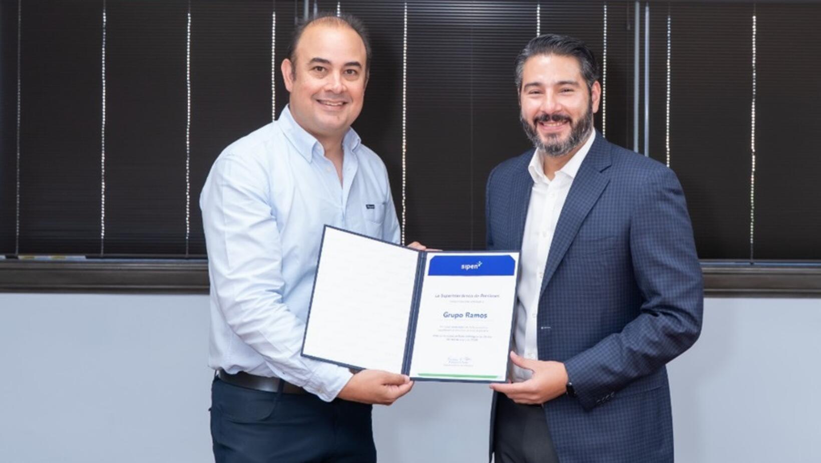 Grupo Ramos recibe certificación de la SIPEN