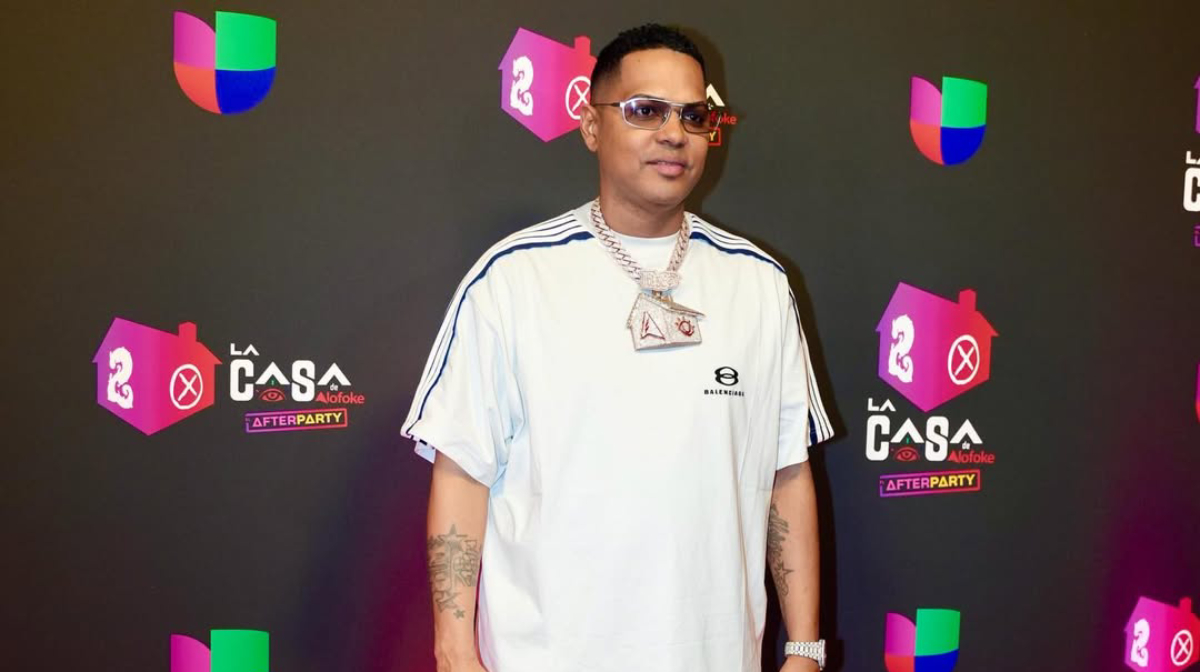 Alofoke detalla competencia para ganar jeepeta 2026