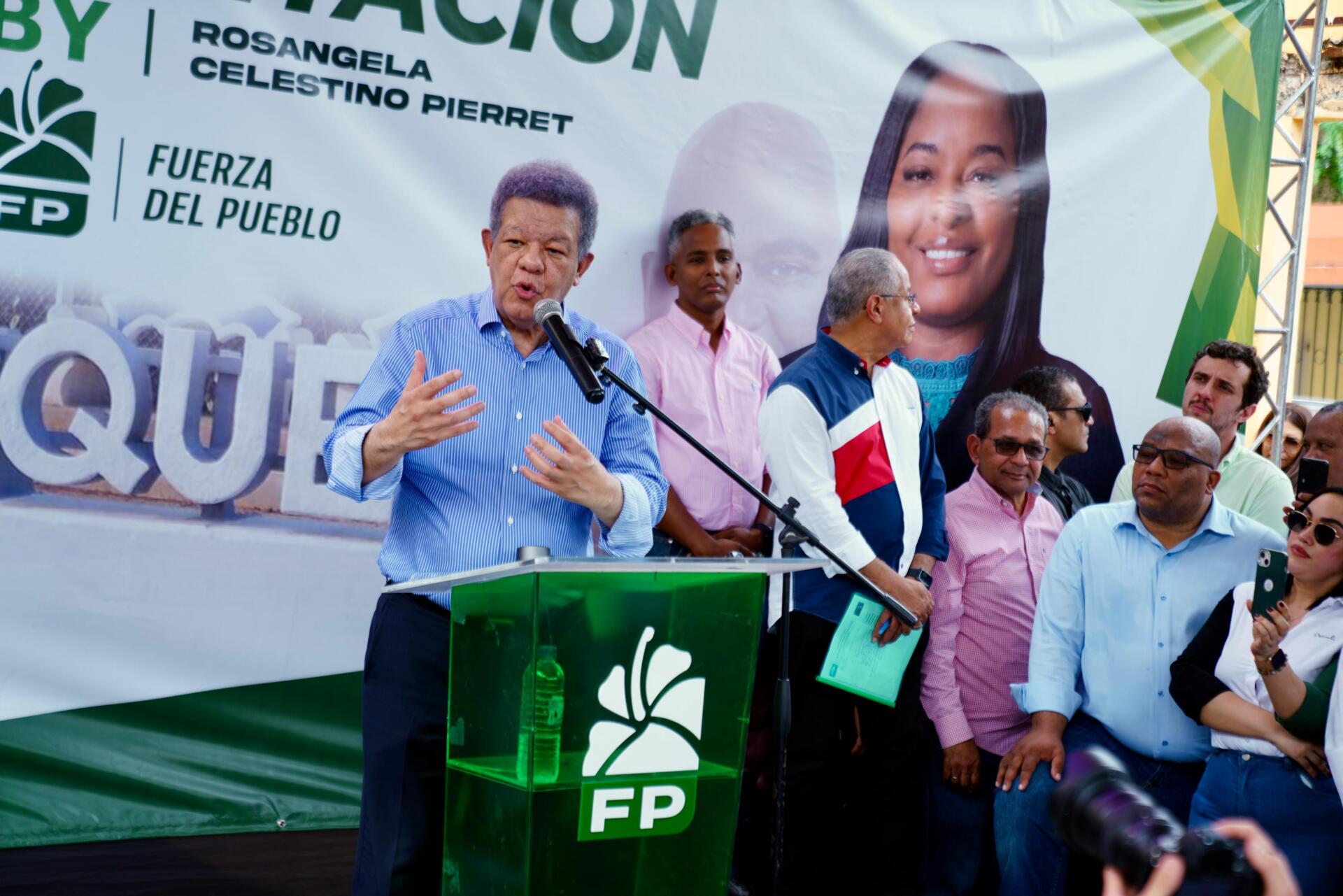 Video | Leonel Fernández se declara primera fuerza política