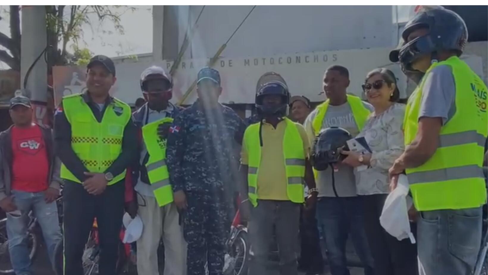 Digesett promueve uso del casco en Hato Mayor