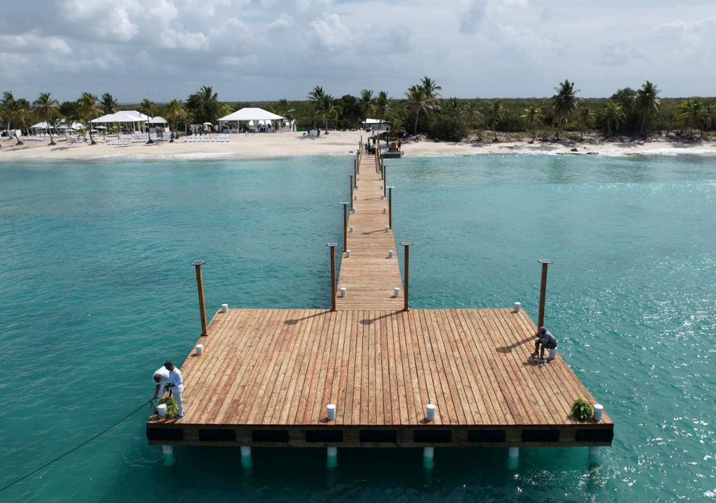 Abinader inaugura Muelle Turístico del Atelón en Isla Catalina