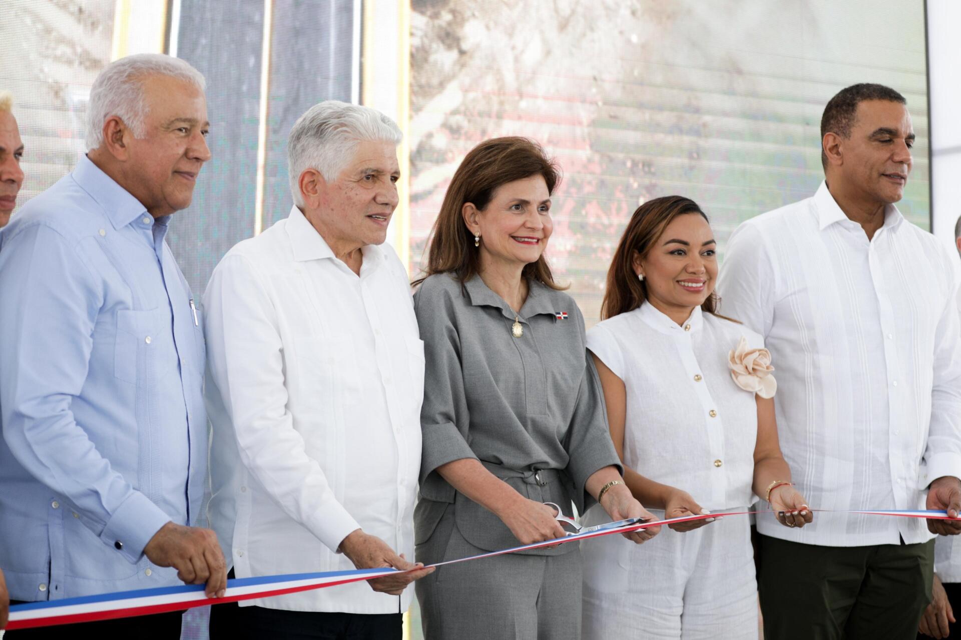Vicepresindeta inaugura el puente del río veragua en Espaillat