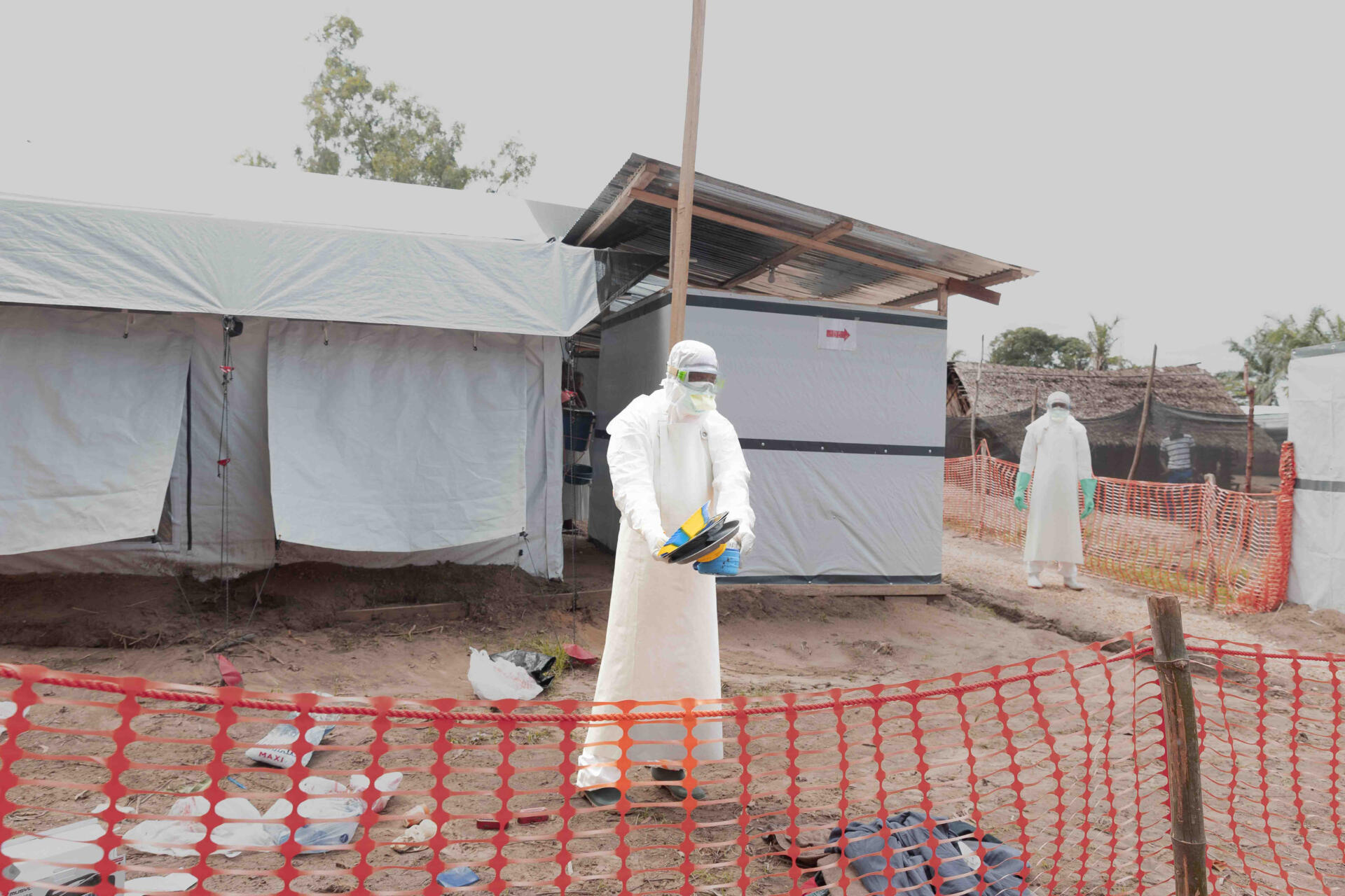 Brote de ébola deja 131 muertes sospechosas en RDC