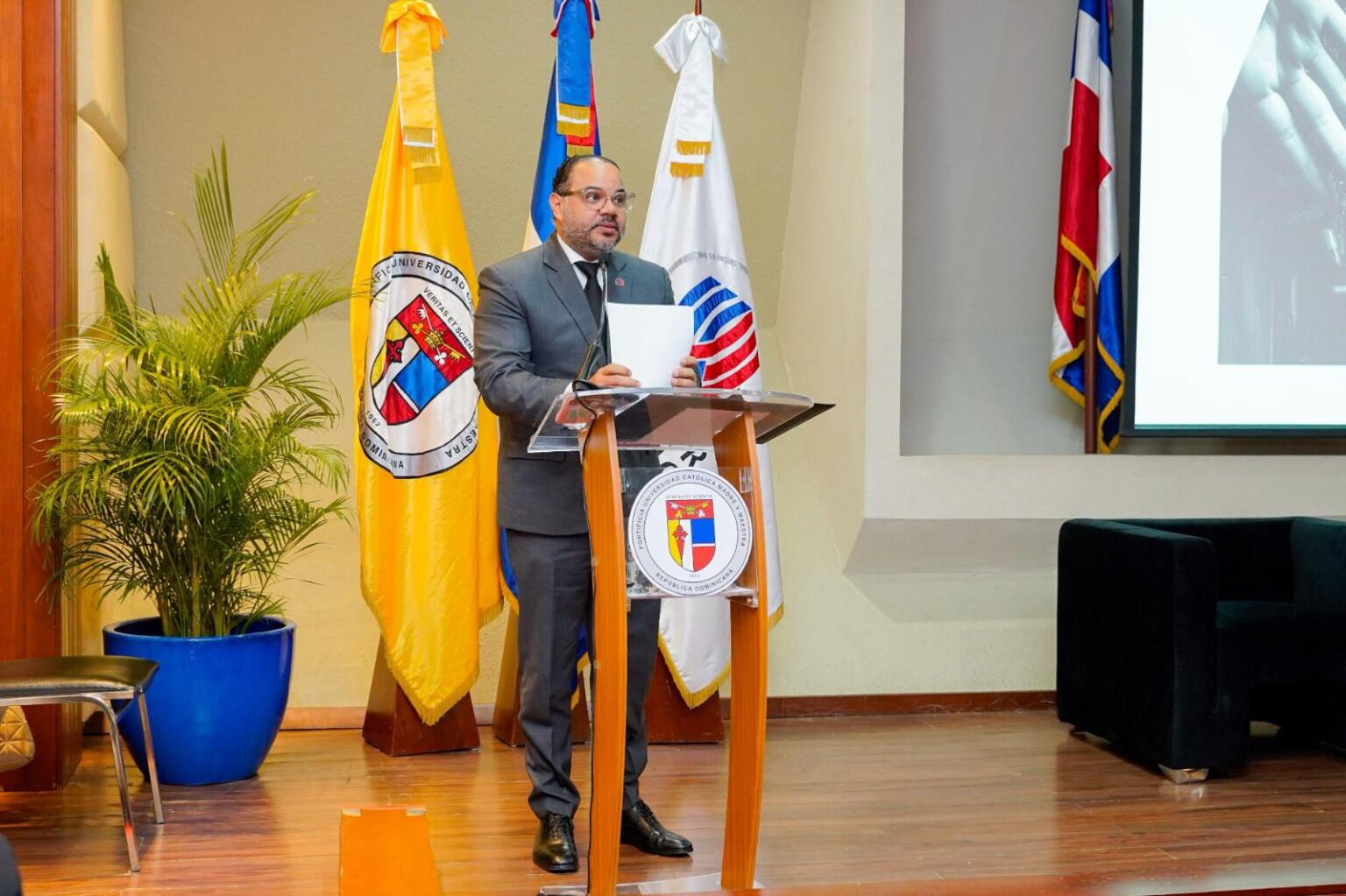 Defensor del Pueblo impulsa diálogo sobre salud mental