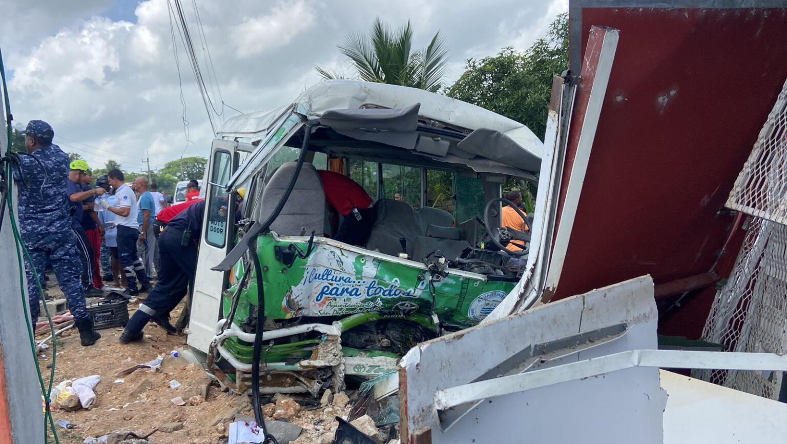16 personas heridas en accidente en carretera Hato Mayor