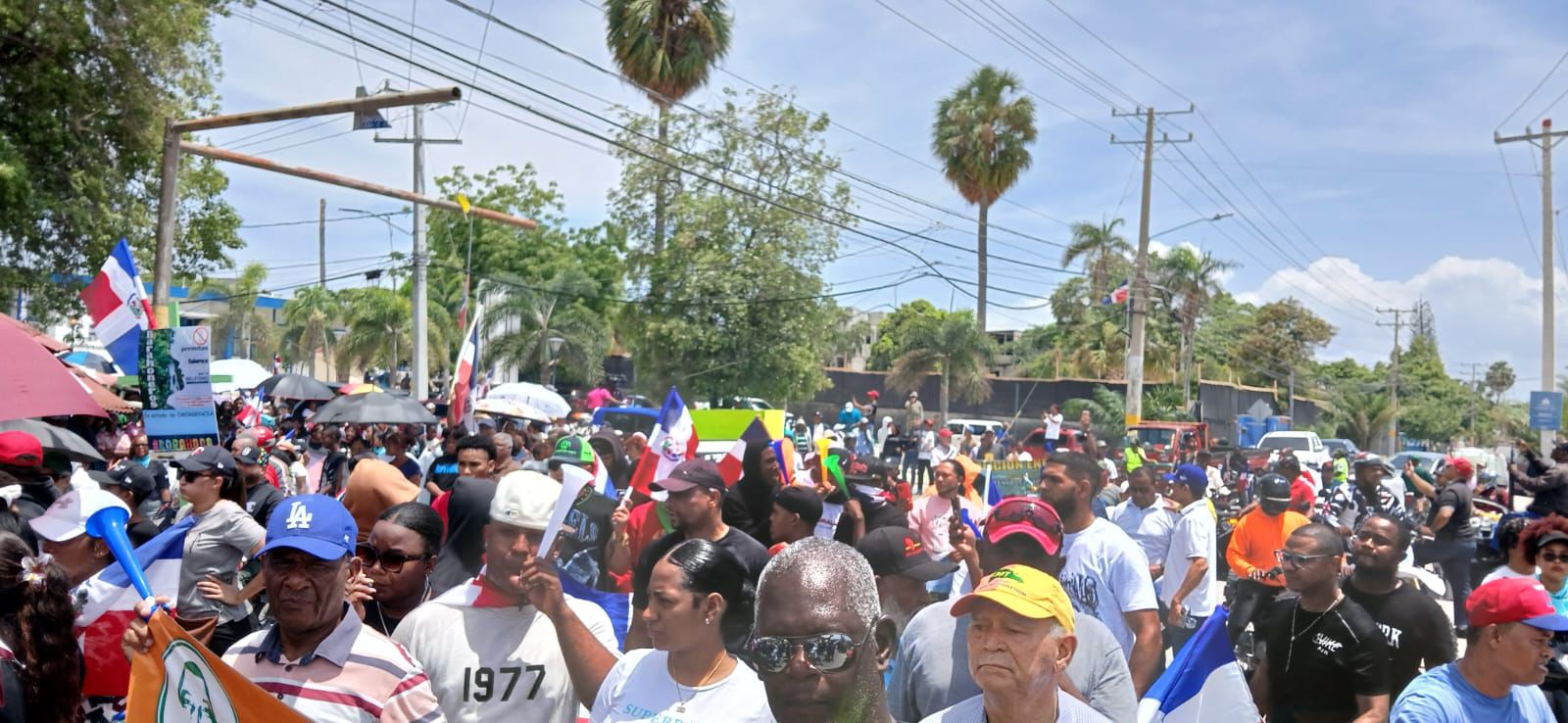 Marcha pacífica en Barahona exige protección de recursos