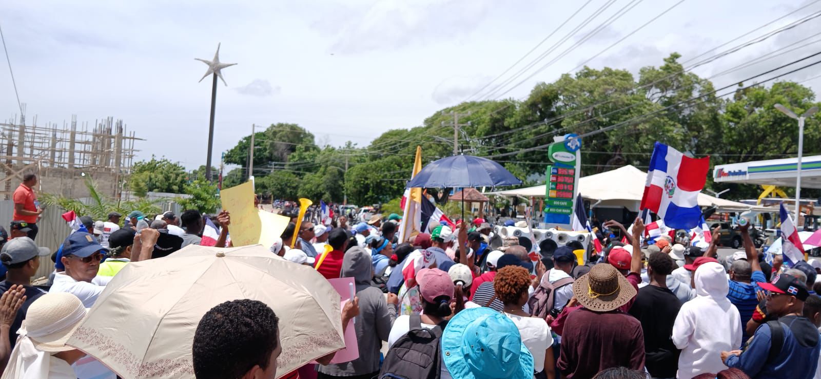 Marcha pacífica en Barahona exige protección de recursos