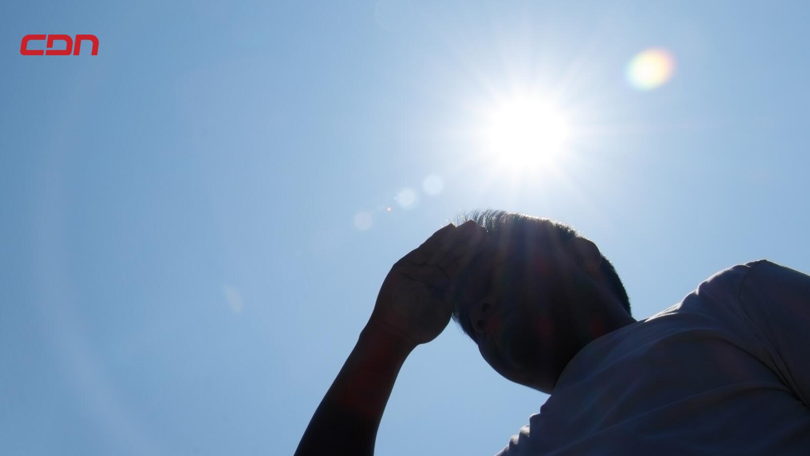 Polvo del Sahara mantiene temperaturas calurosas