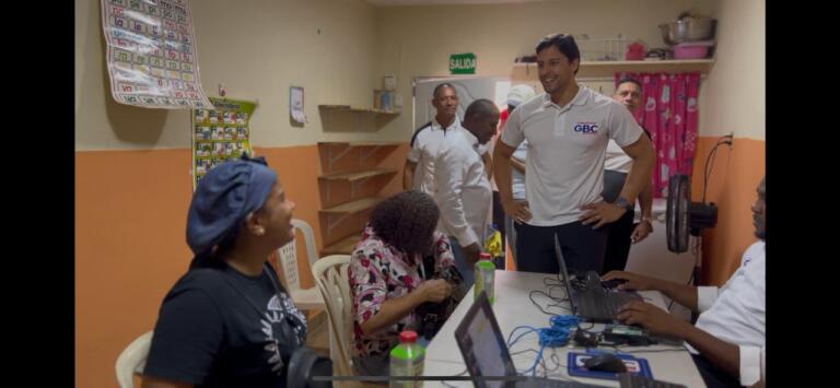 Raymond Rodríguez realiza operativo médico en Los Ríos