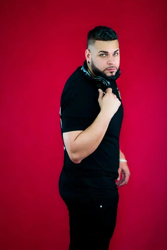 DJ Dee Espinal, se destaca en Estados Unidos y prepara gira en RD