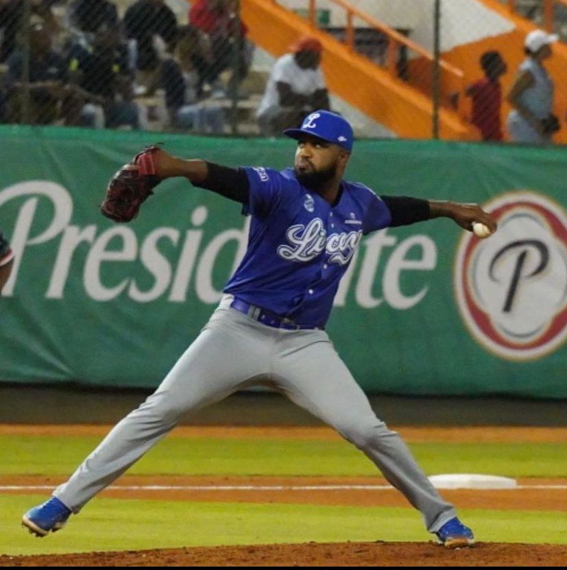 Licey lanza no hitter a los Toros