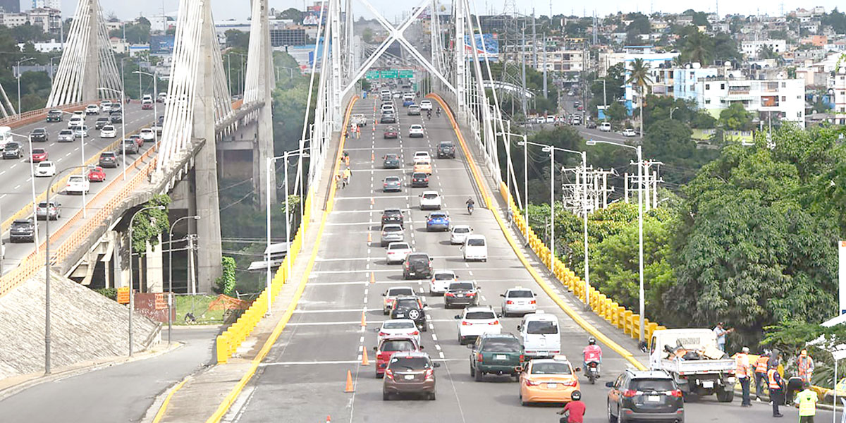 Queda abierto tránsito por el puente Duarte