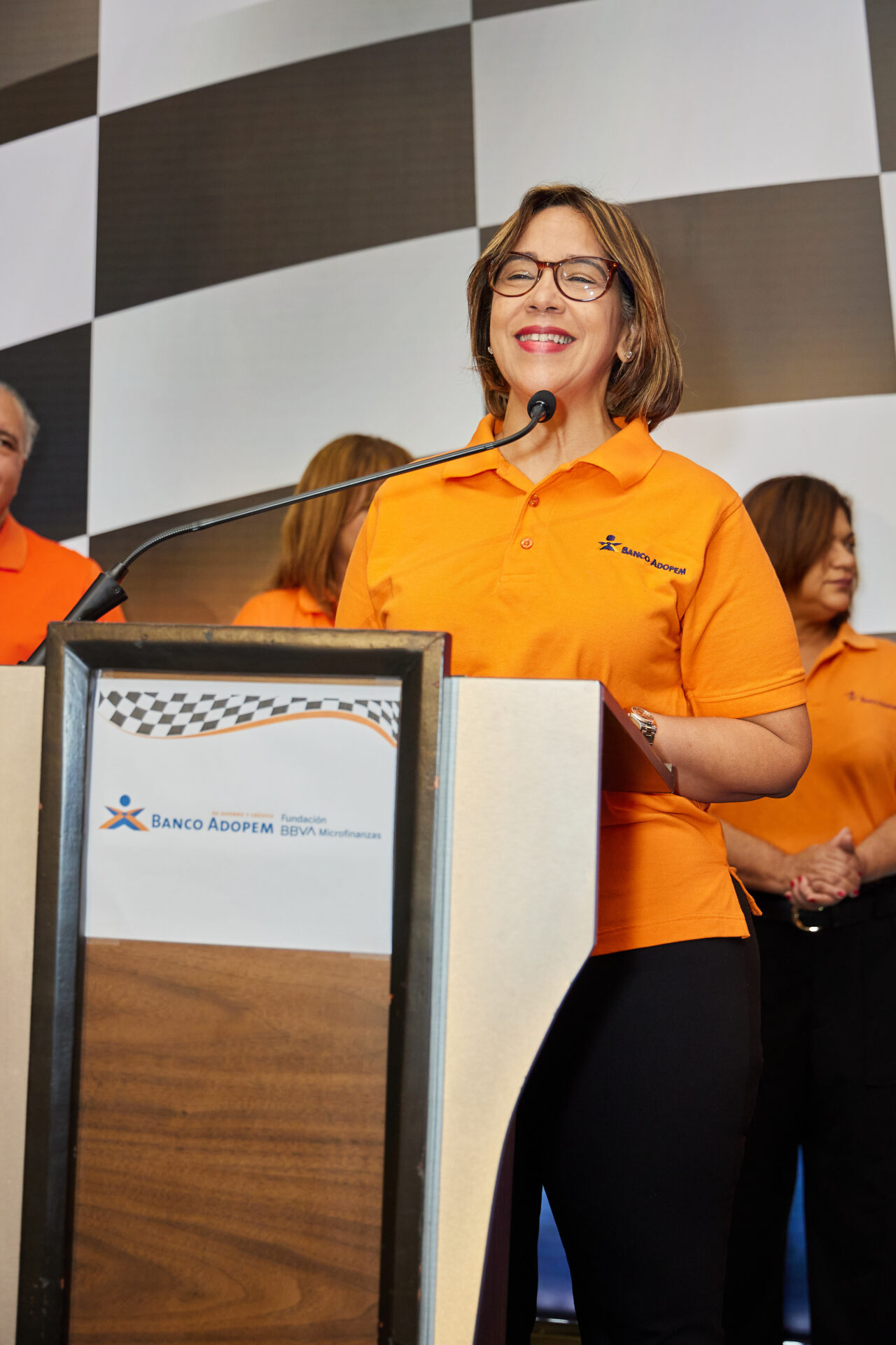 Banco Adopem premia a sus colaboradores