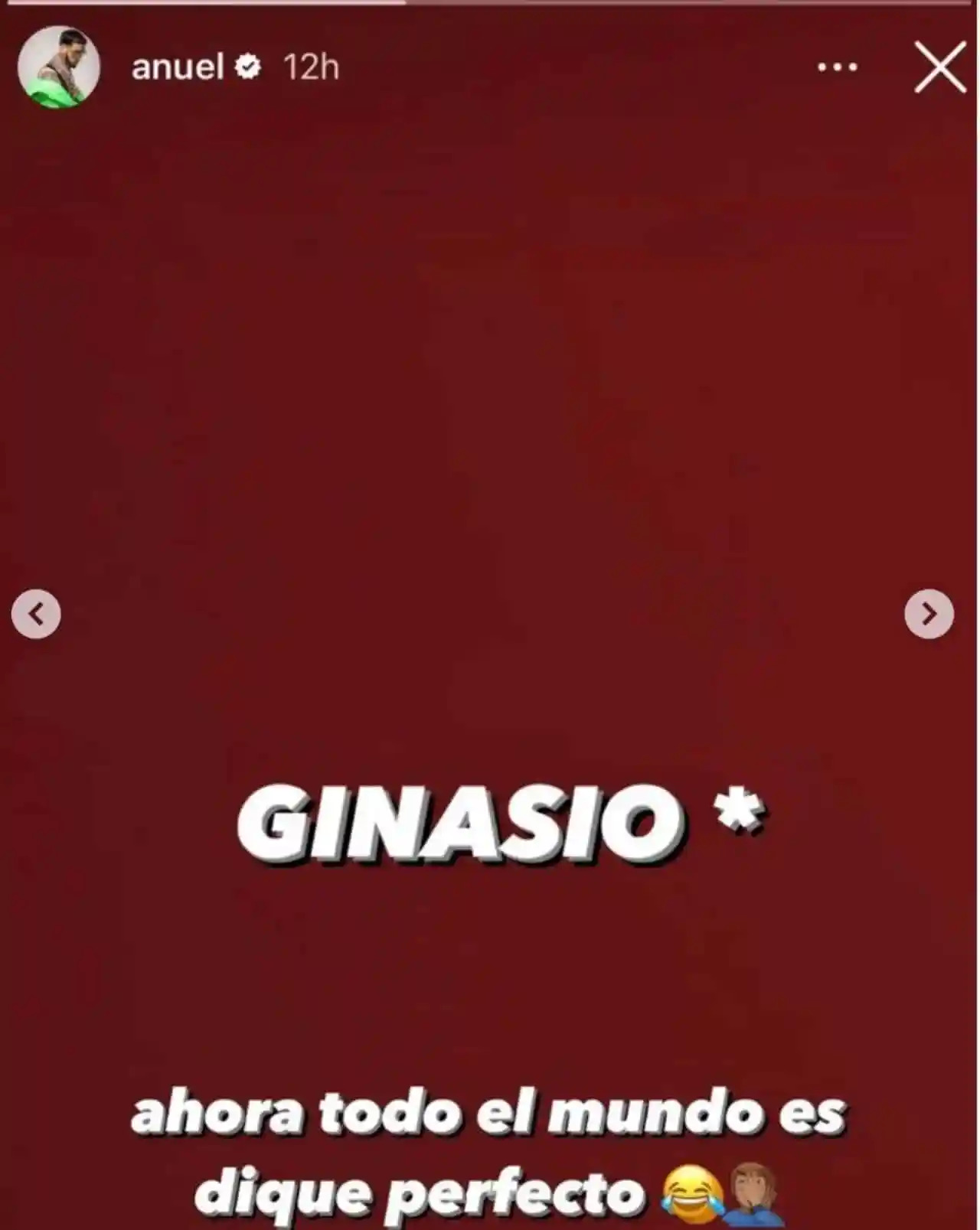 Anuel AA pierde las neuronas tratando de escribir "gimnasio"