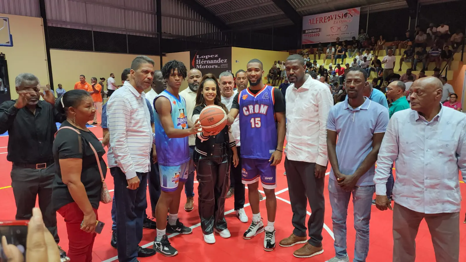 Diputada Betty Geronimo entrega 1,000,000.00 pesos torneo SDN Diputada Betty Geronimo entrega 1,000,000.00 pesos torneo SDN