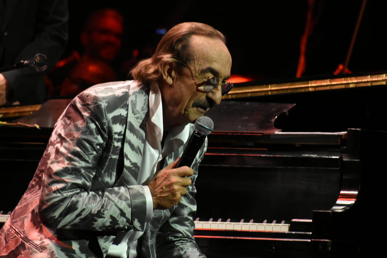 Raúl Di Blasio, un showman encima del piano