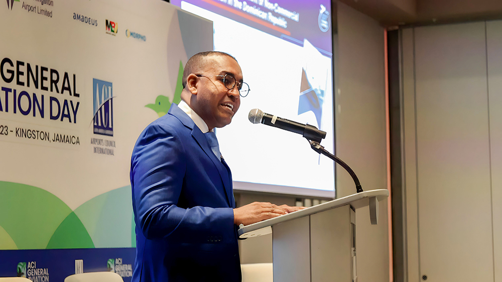 Jamaica conoce las fortalezas dominicanas en el ramo aviación ...