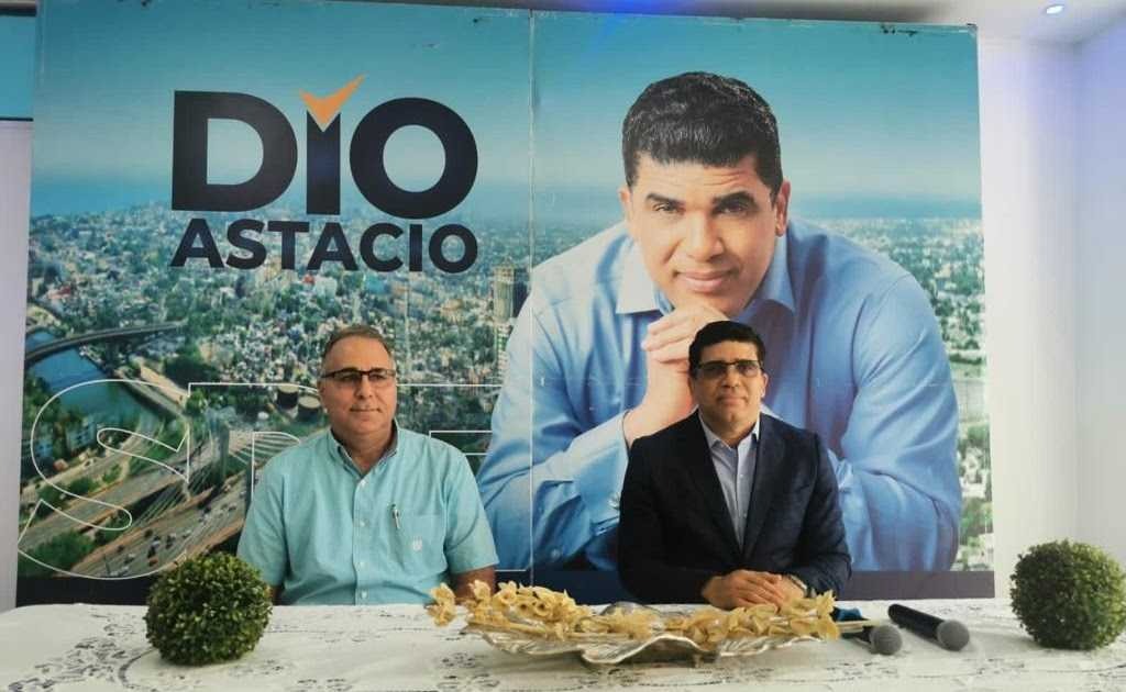 Dío Astacio lleva cumbre a Santo Domingo Este