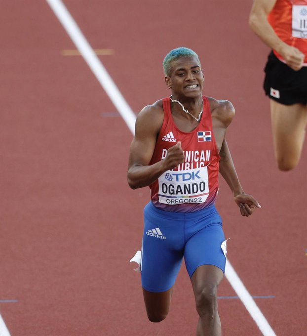 Alexander Ogando gana medalla de oro en 200 metros de San Salvador