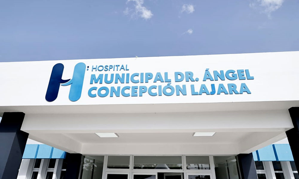 Raquel Peña entrega remozado el hospital Ángel Concepción Lajara ...