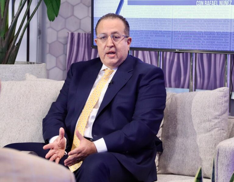 Magín J. Díaz, autor en Periódico elCaribe