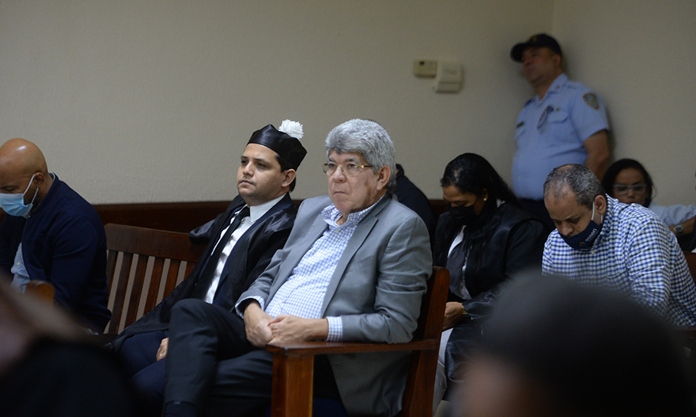 Jueza ordena retirar grillete a Fernando Rosa - Periódico elCaribe