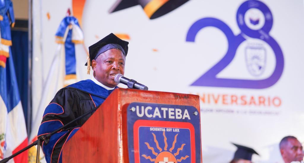 UCATEBA gradúa a 227 nuevos profesionales