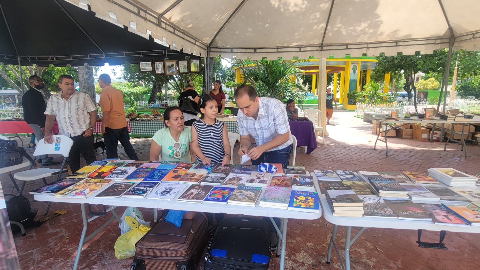 Finaliza con éxito la X Feria Internacional del Libro Neiba 2023