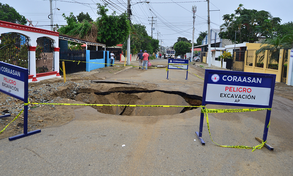 Nueva explosión en tubería causa socavón y daños - Periódico elCaribe