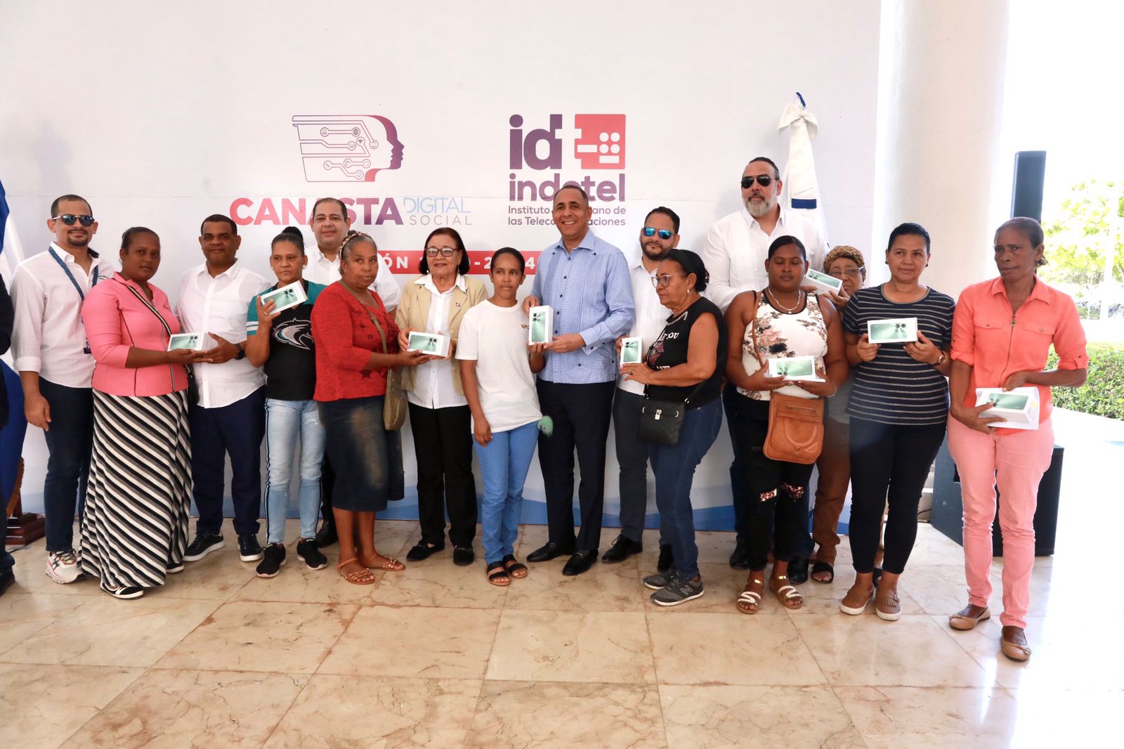 Indotel beneficia a 4,300 mujeres