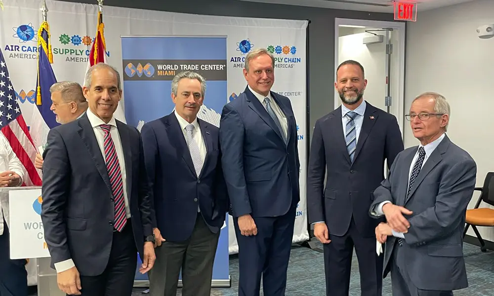 República Dominicana busca socios logísticos en el World Trade Miami ...