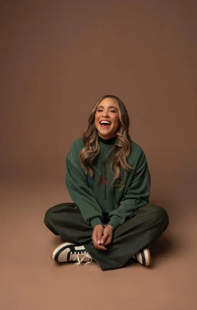 ¡Nuevo rostro de la música cristiana! Alison Music graba su primer álbum