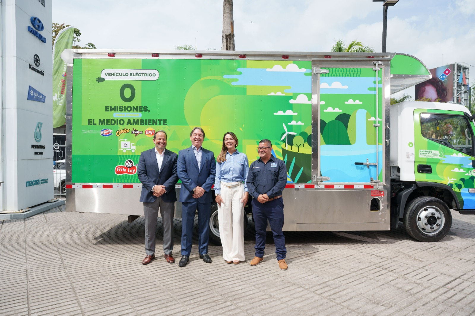 PepsiCo incorpora 27 camiones eléctricos a su flota en RD