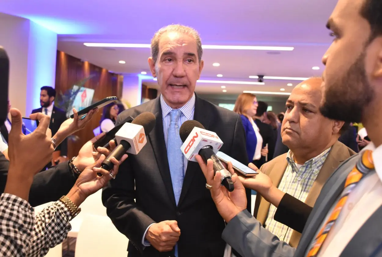 García Fermín respalda a Abinader para presidir el PRM en 2026