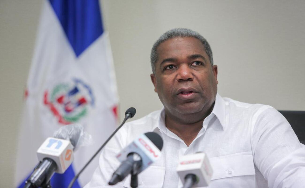 Tony Peña anuncia su candidatura para las elecciones de 2028