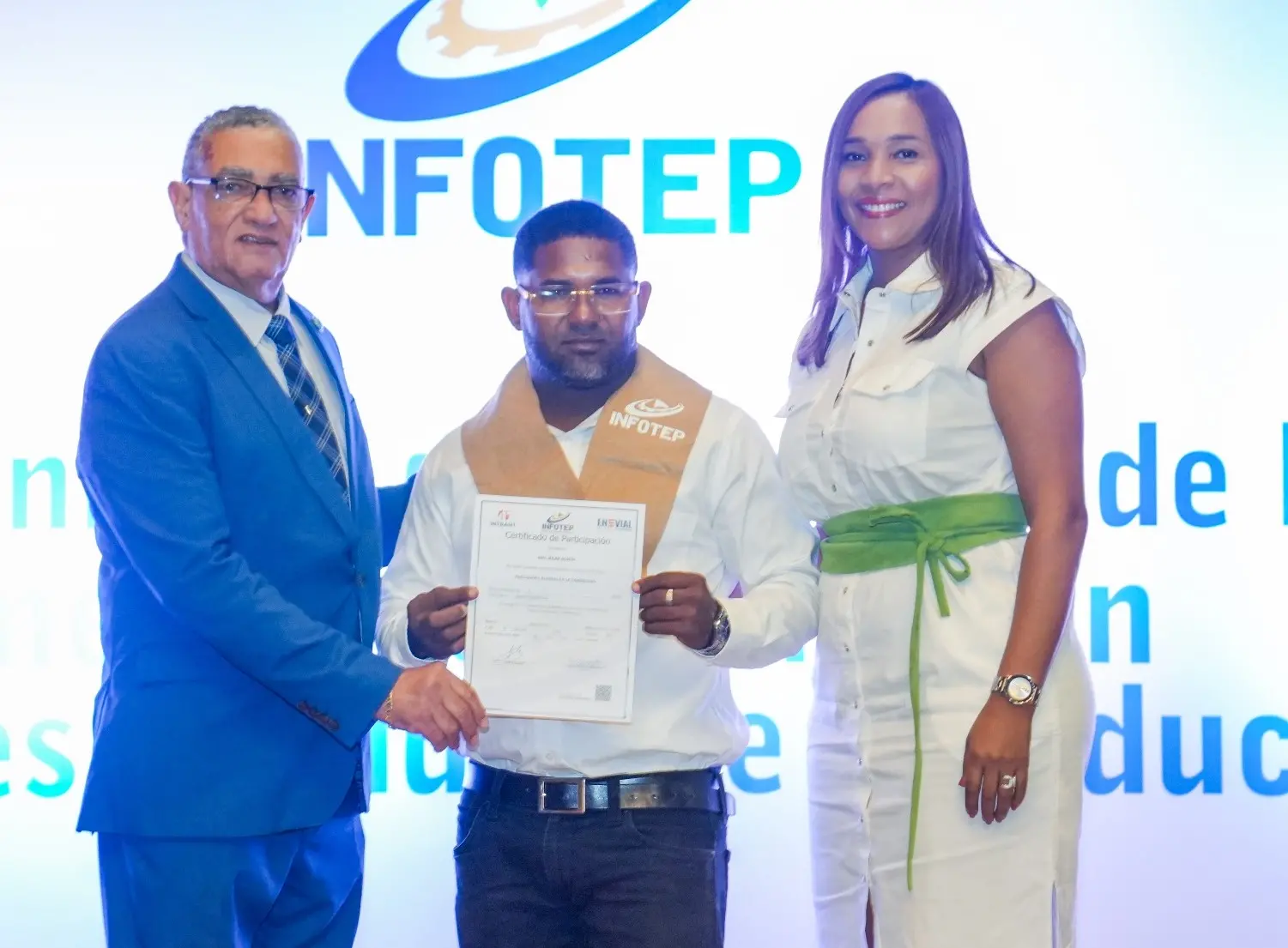 INFOTEP e INTRANT certificana conductores en habilidades