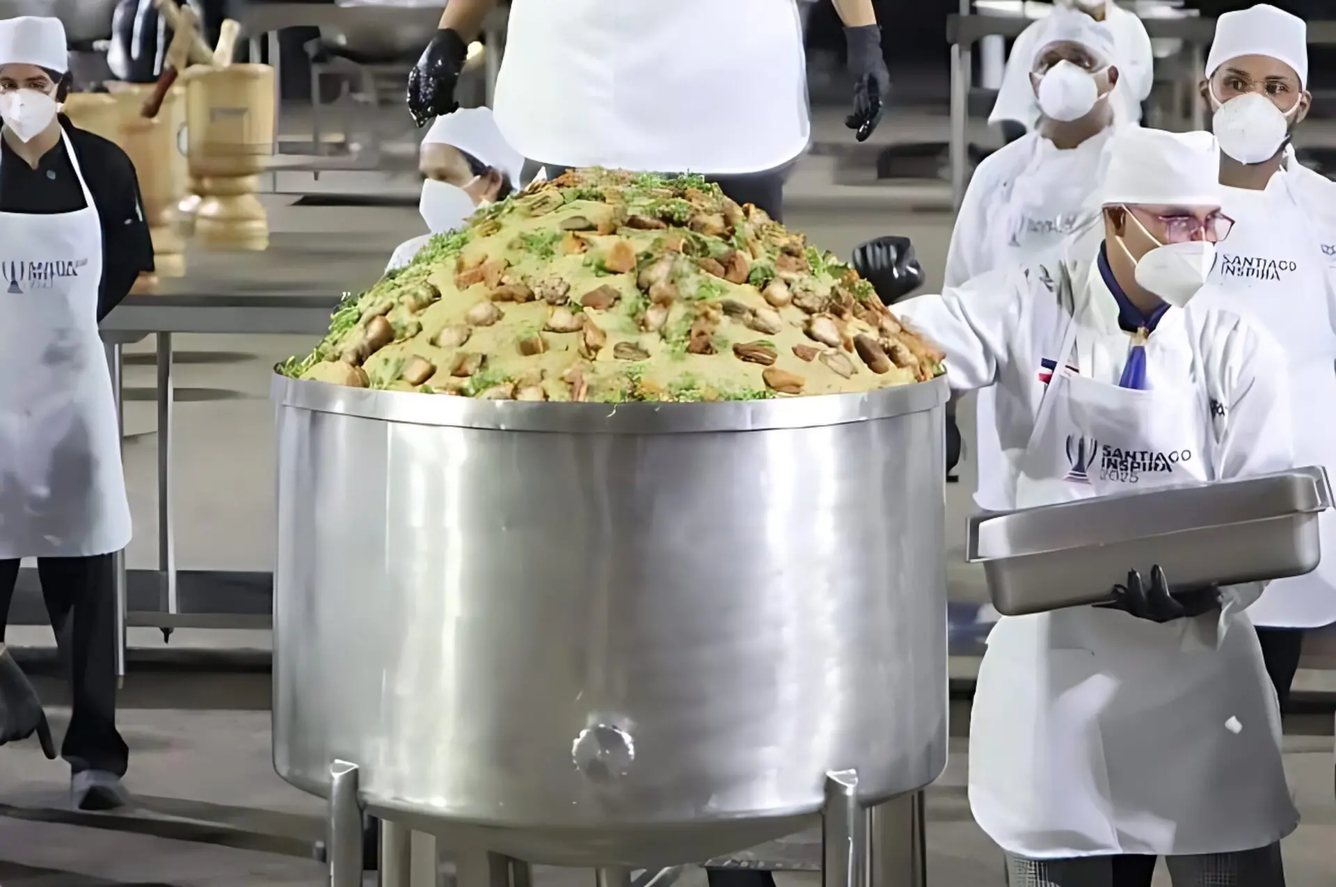 “El Mofongo más Grande del Mundo” pone a Santiago en el Guinness ...