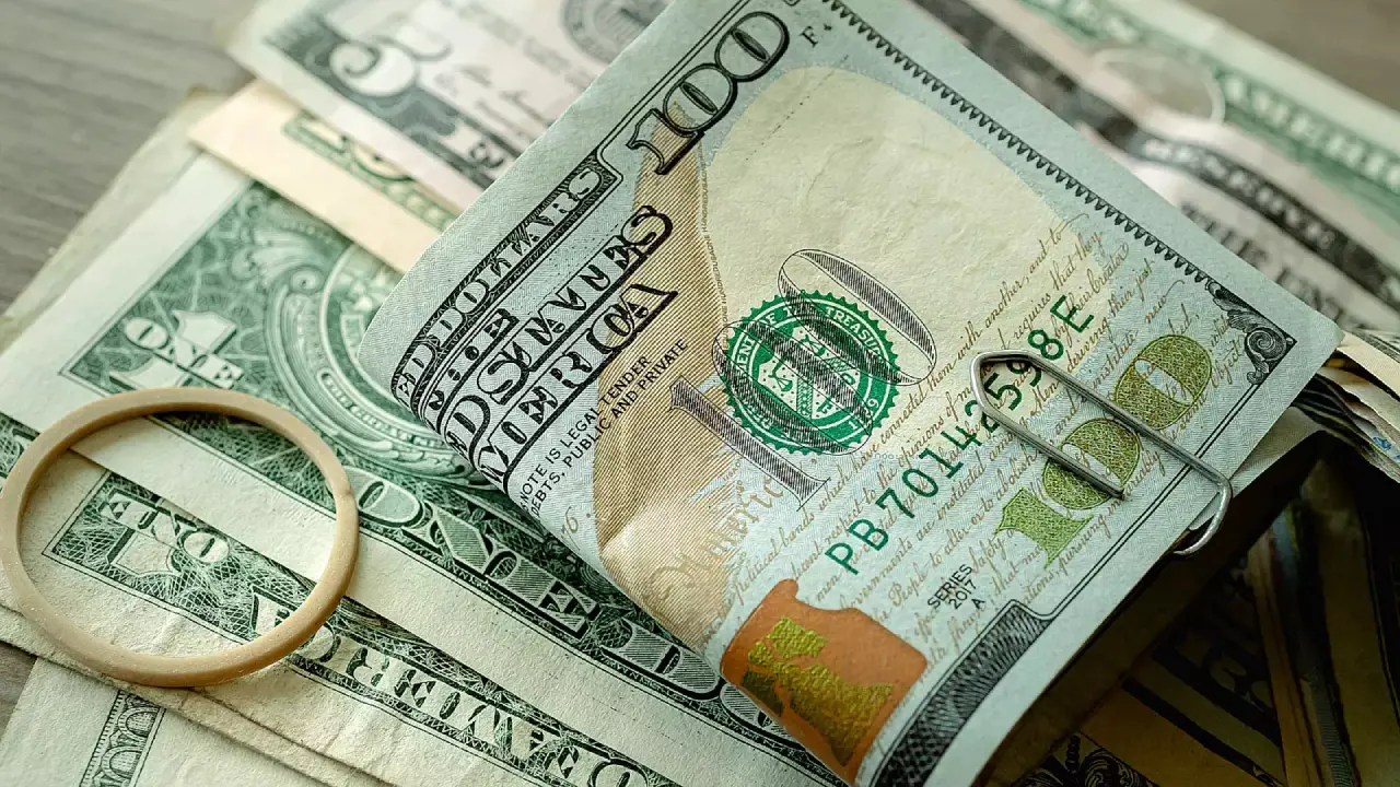 ¿A cuánto está el dólar y el euro hoy en RD?