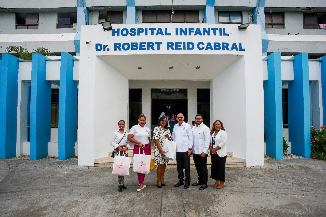 CTC lleva tablets y esperanza a niños del Hospital Infantil Robert Reid ...