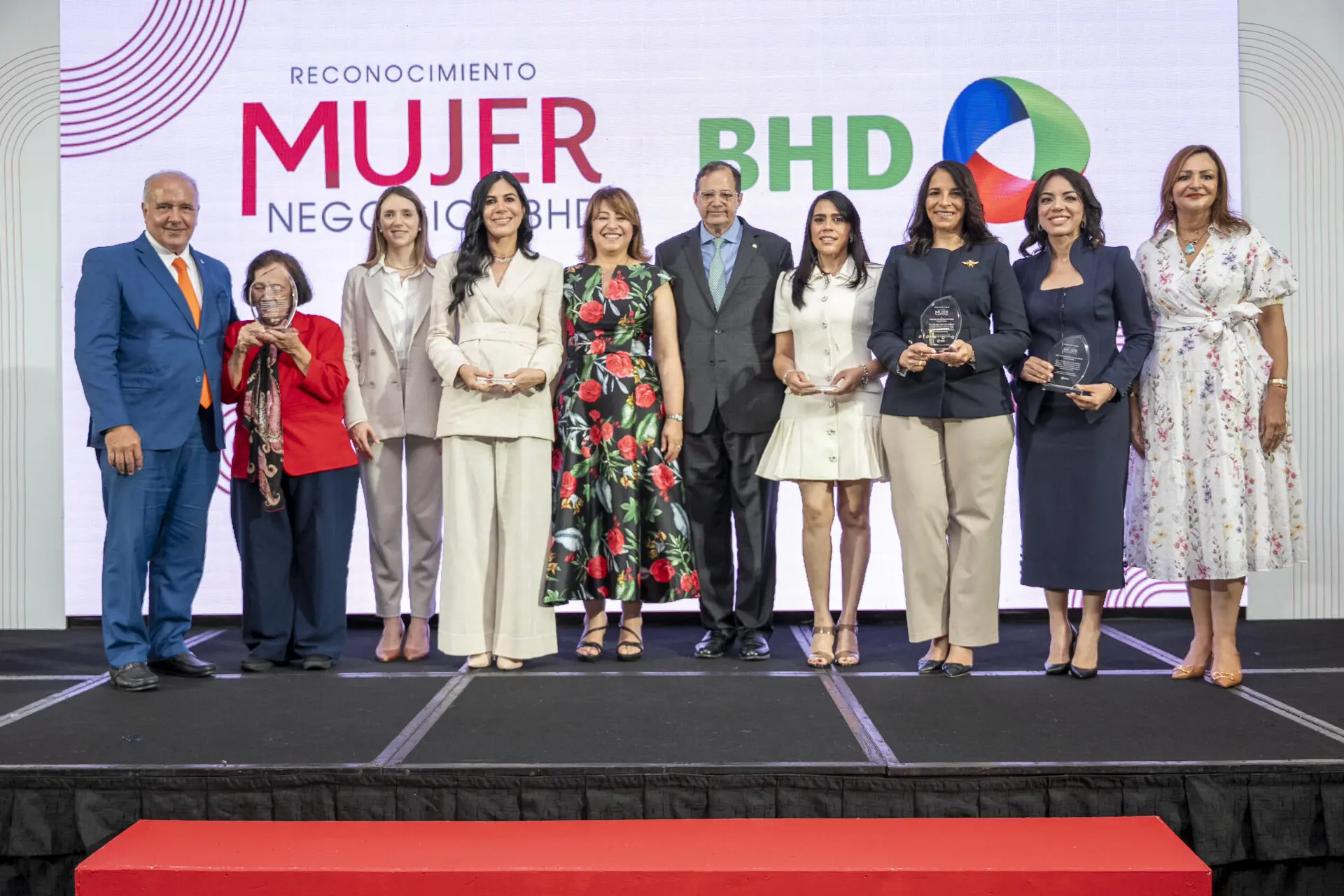 Banco BHD reconoce a cinco mujeres dominicanas